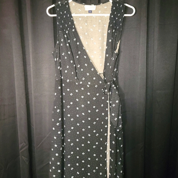 Universal Thread | Dresses | Universal Thread Floral Dress Wrap Tie ...